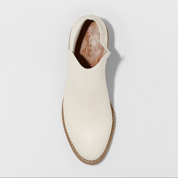 Universal Thread | Shoes | Universal Thread Cream Tan Spring Ankle ...